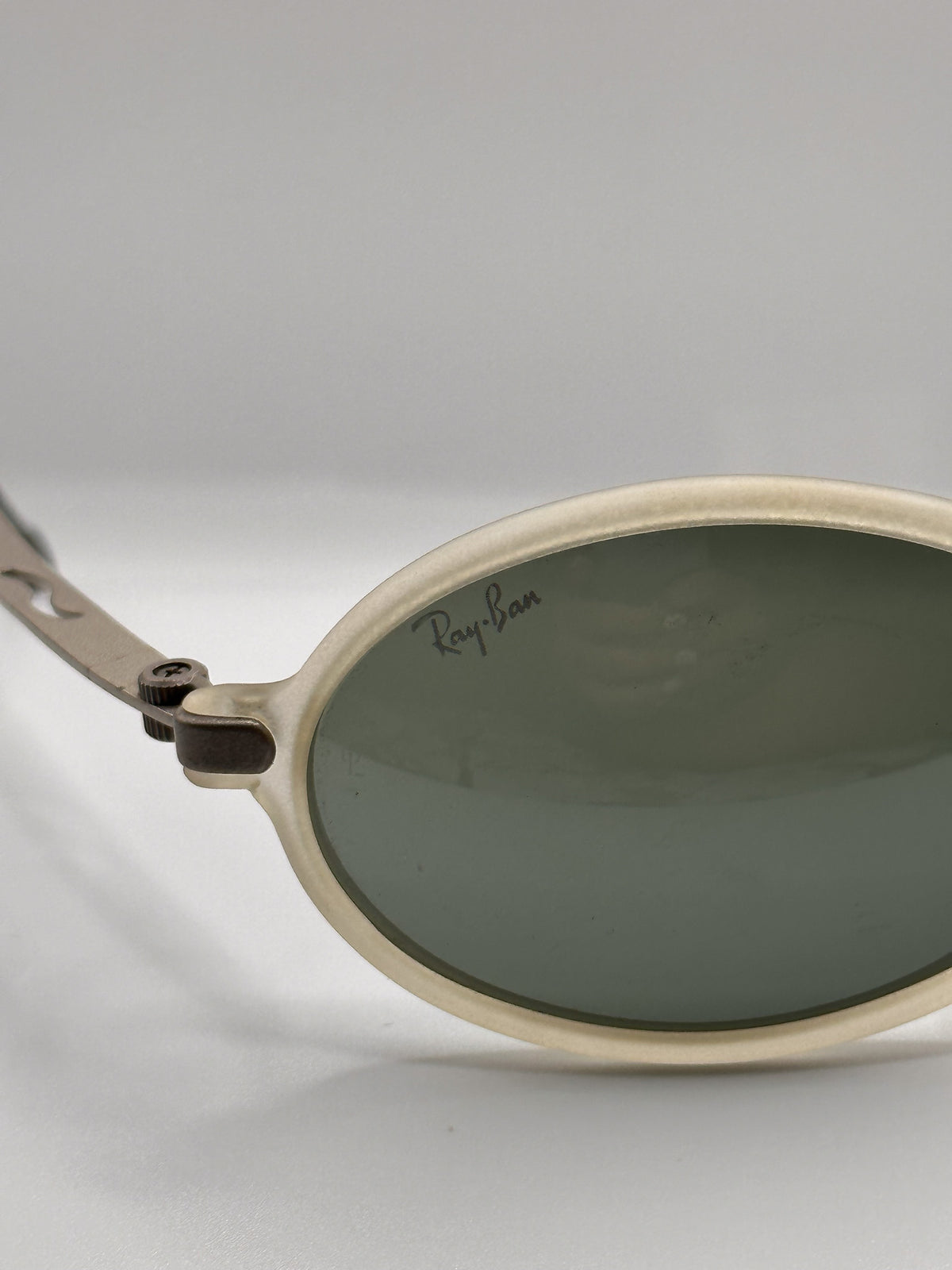 "Robo Style" 2000s | AZYR Specs